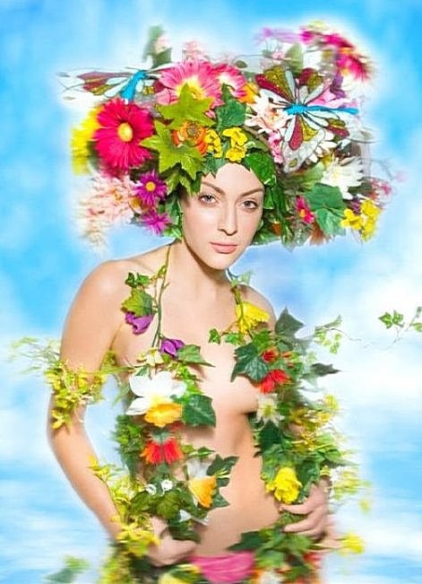 femmes avec des fleurs - Page 3